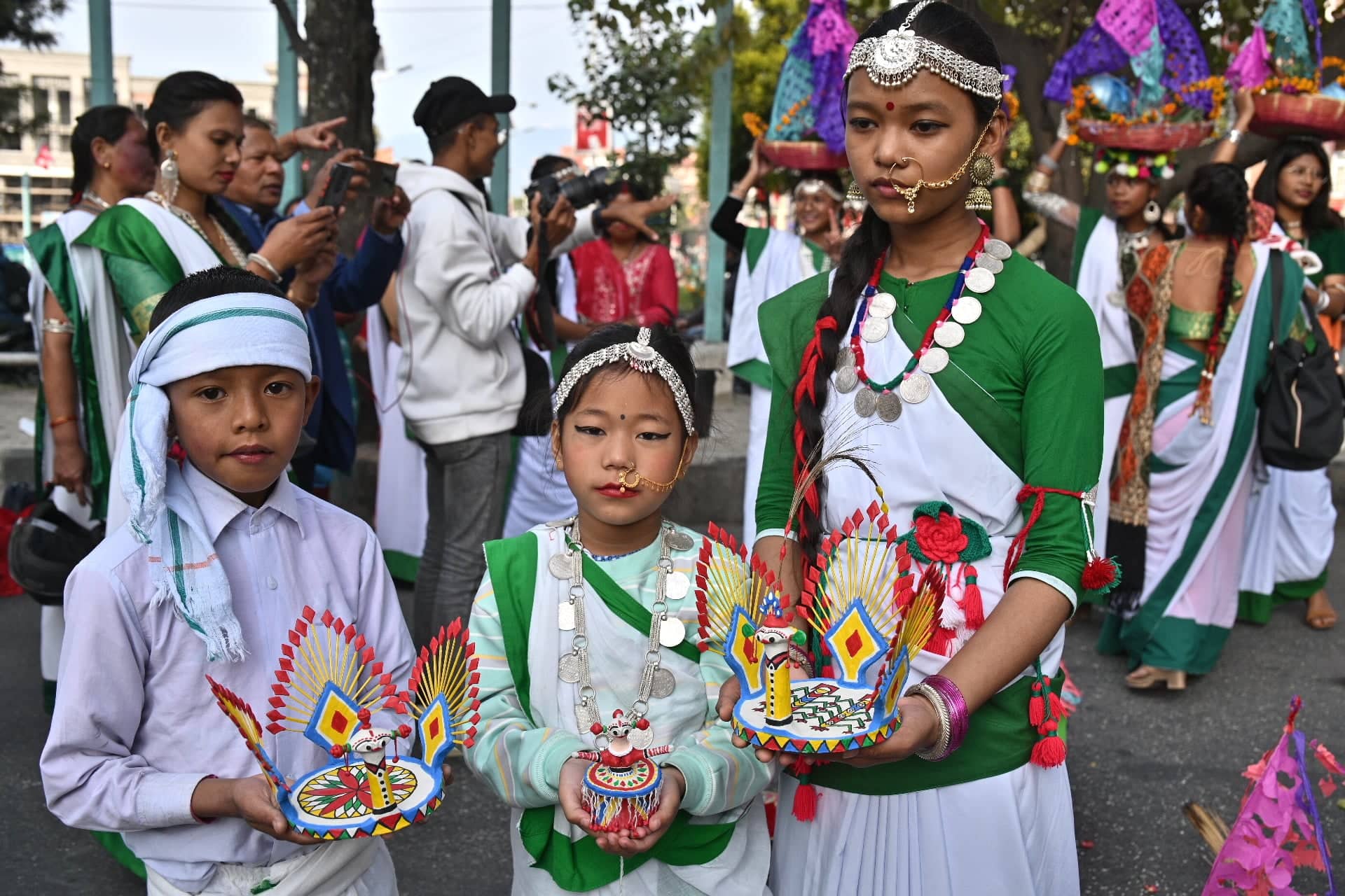 थारु समुदायले काठमाडौंमा यसरी मनाए सामा चकेवा (फोटो फिचर)